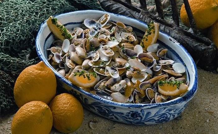 Conquilhas à algarvia - Receitas Para Todos os Gostos