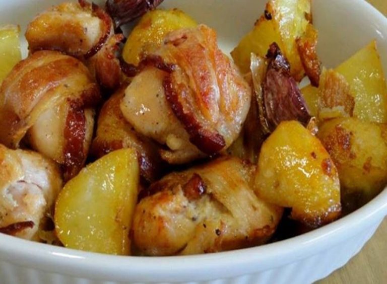 Frango com bacon cerveja e batatas coradas - Receitas Para Todos os Gostos